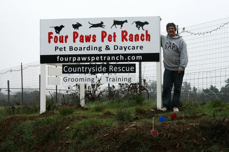 Four Paws Pet Ranch | Sonoma County Pet Boarding | Diamond Certified