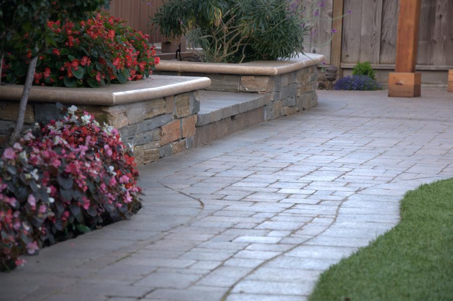 Black Diamond Paver Stones & Landscape, Inc. | Diamond Certified