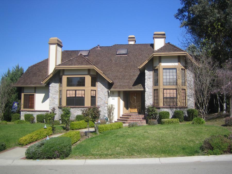 Sierra Roofing & Solar | Diamond Certified | Oakland Solar Contractor